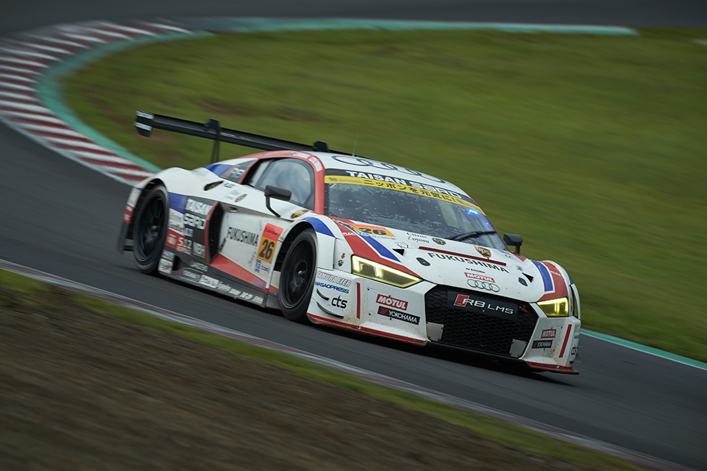SUPER GT第4戦、2台のAudi R8 LMSが大混戦をくぐり抜け完走 | Audi Japan Press Center - アウディ