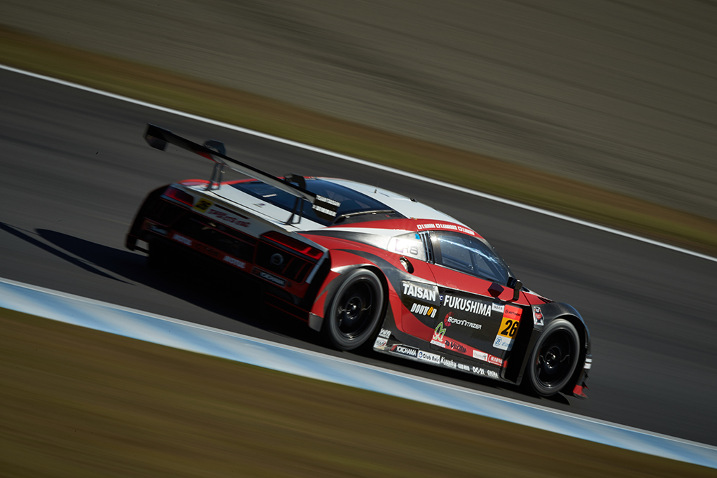 SUPER GT第8戦、2台のAudi R8 LMSが完走でシーズンを終了 | Audi Japan Press Center - アウディ