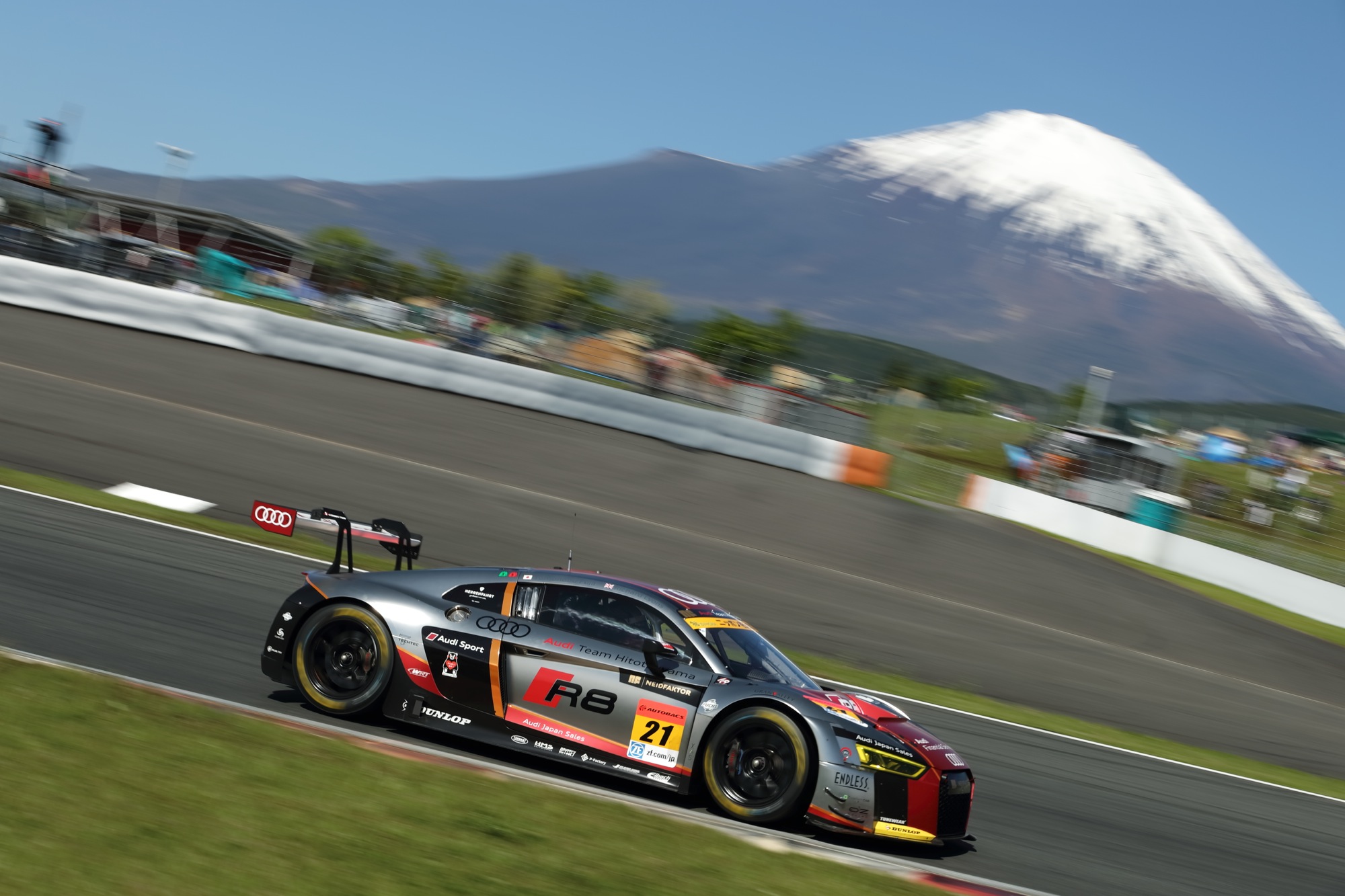 SUPER GT第2戦富士にて2台のAudi R8が完走 | Audi Japan Press Center - アウディ